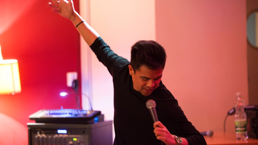 Developing my standup comedy skills at Open Mic - Leipzig Glocal Publishing